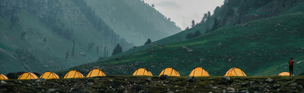 Monsoon Treks in the Himalayas – Best Guide Trekking Cougars